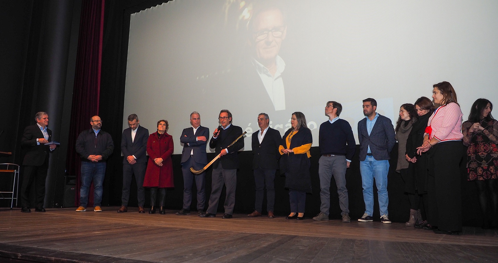 Pavilhão da Mealhada passa a designar-se «Dr. José Vigário» - Bairrada ...